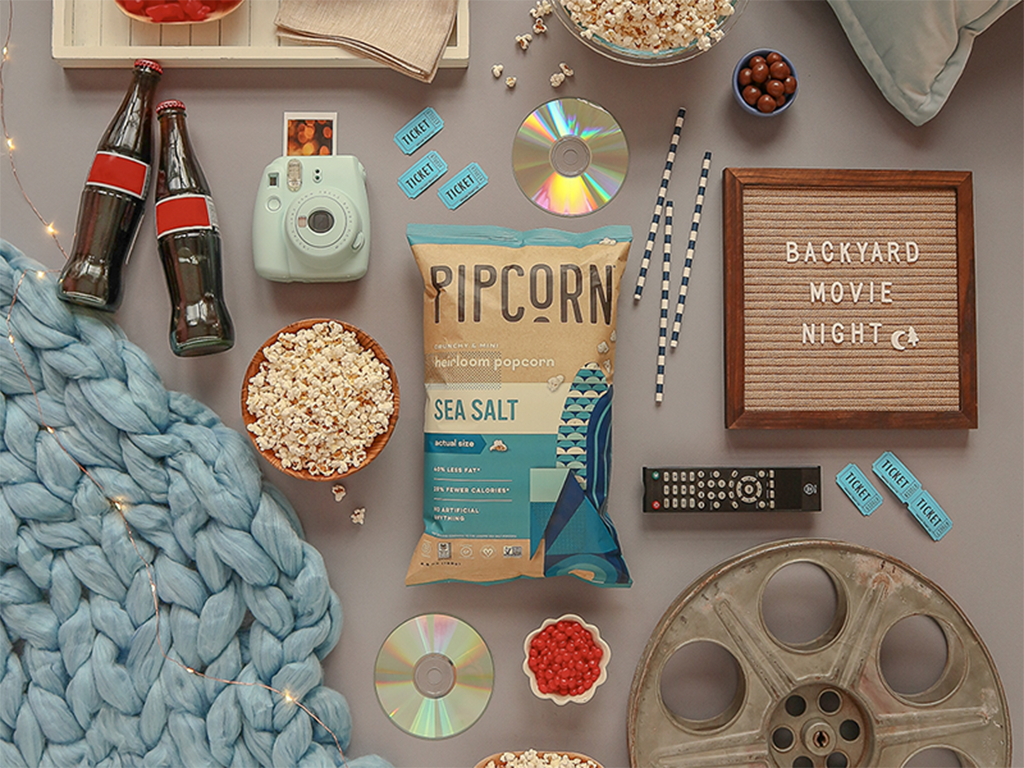 5 Essentials (Including the #1 Snack!) for a Comfy Outdoor Movie Night ...